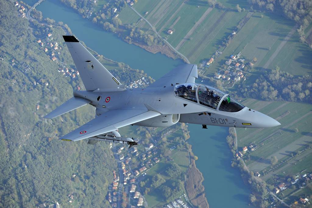 ITALIAN AIR FORCE COMPLETES TRAINING OF YOUNG AUSTRIAN FIGHTER PILOTS ...