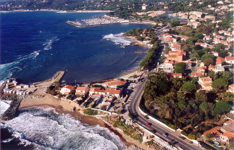 Villa du Val d'Esquières (English version): Map and pictures of the ...