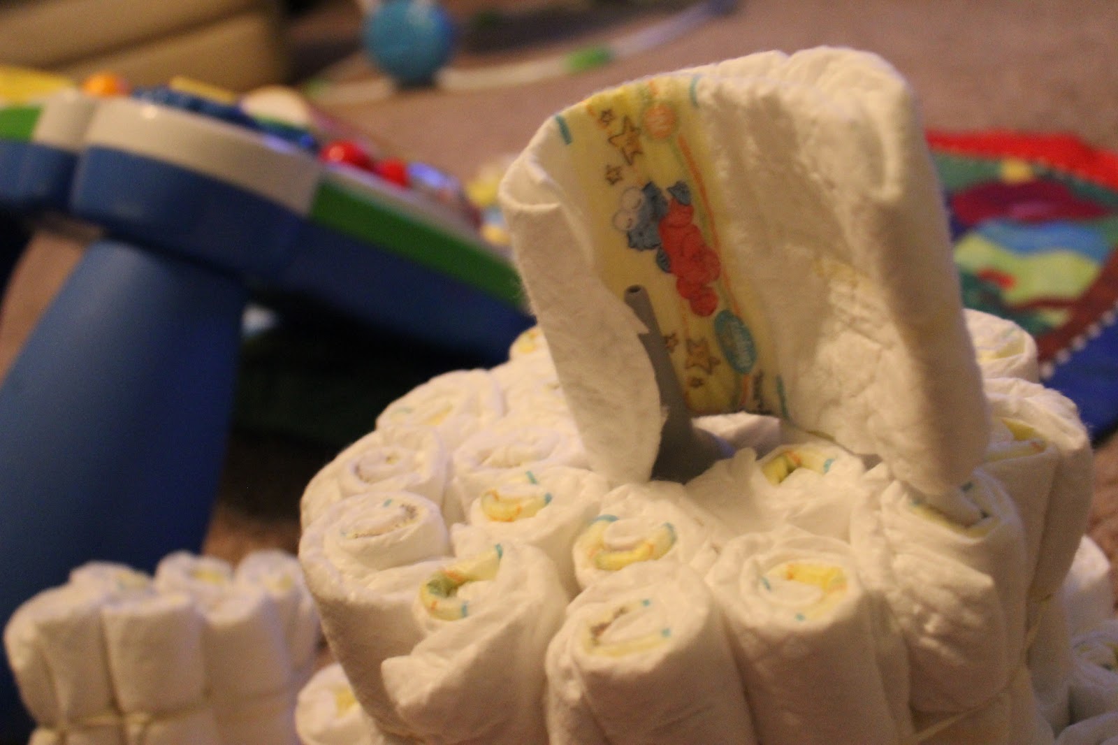 Musings of a Wannabe Super Mom: Tales of Diapering Cake Baking
