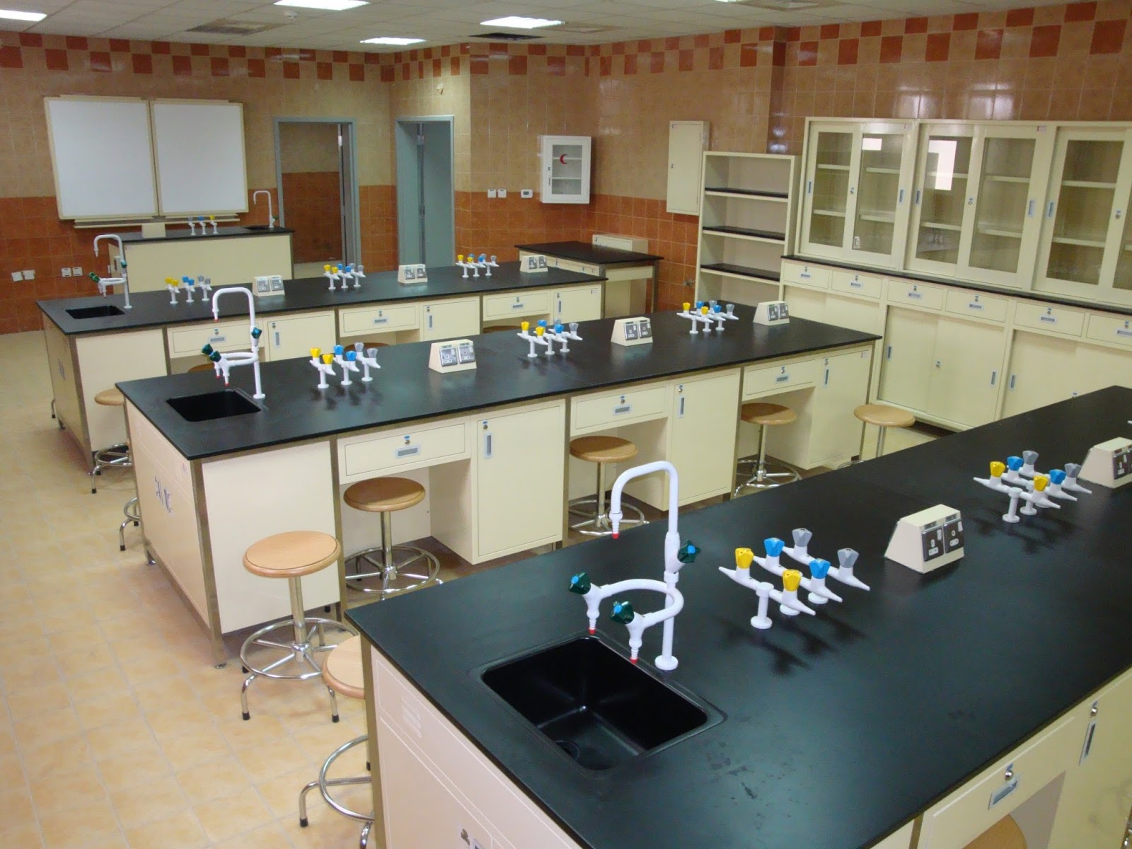 Saudi Modern Factory شركة المصنع السعودى الحديث