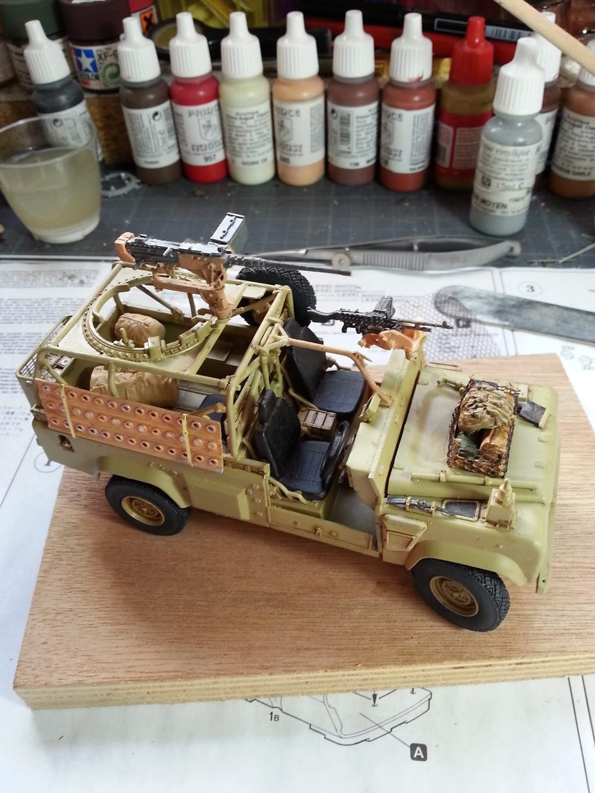 defender XD Wolf de chez Hobby Boss.