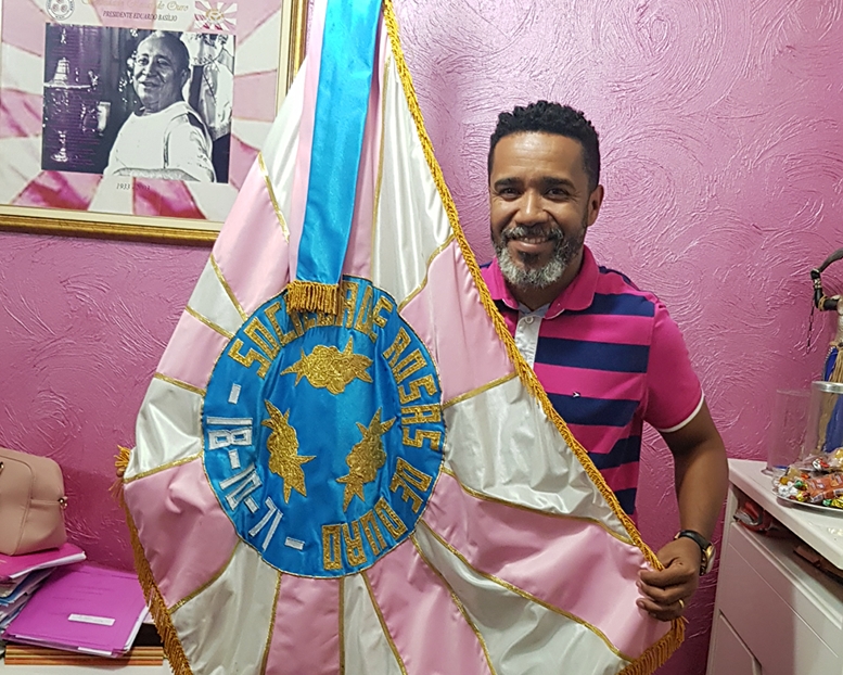 André Machado renova com Rosas de Ouro ~ Sambista 10