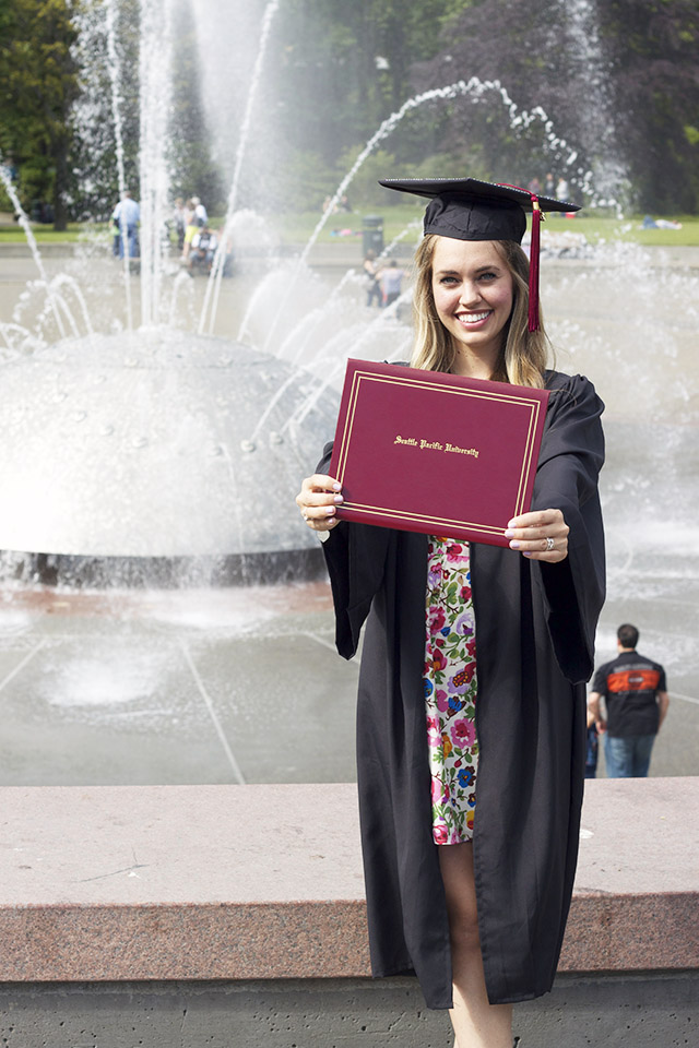 Seattle Trip: Graduation Day Photos - Michaela Noelle Designs