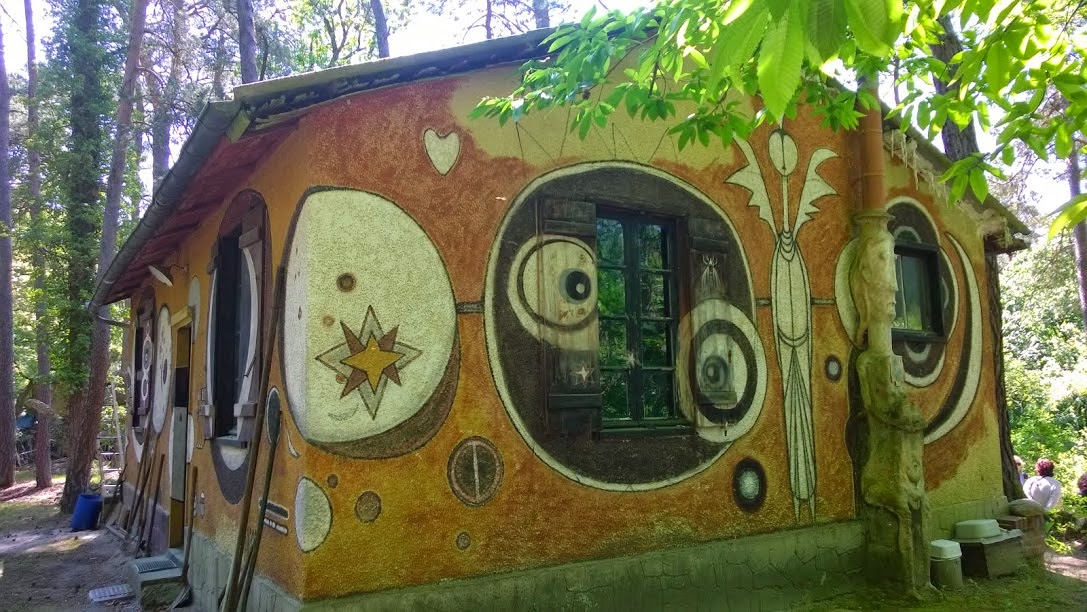 Outsider Environments Europe: Chomo, Le village d´art préludien/The ...