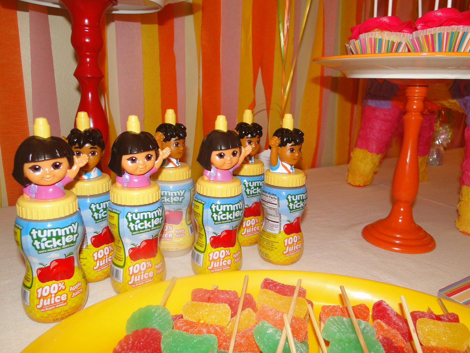 Animal Crackers: Animal Crackers Exclusive: Dora Party