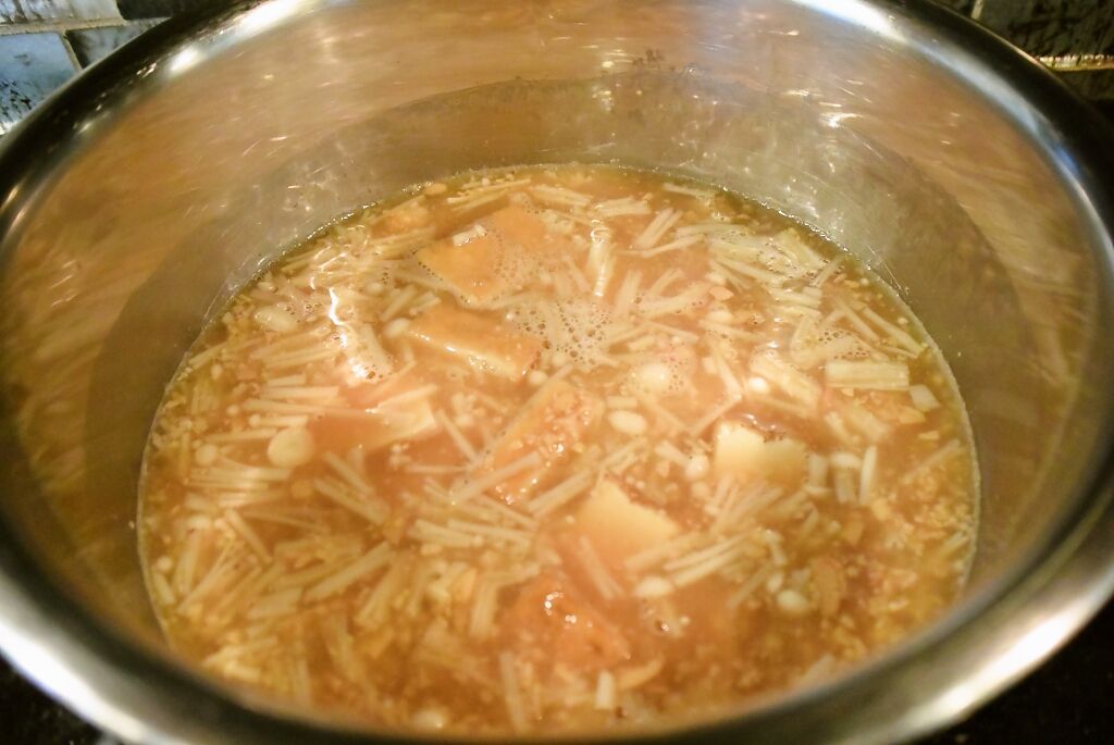 Recipes for Tom: Tomato to nira no nattojiru / miso soup with fermented ...