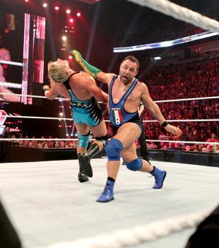 WWE In live!!!!: SANTINO MARELLA vs JACK SWAGGER vs DOLPH ZIGGLER