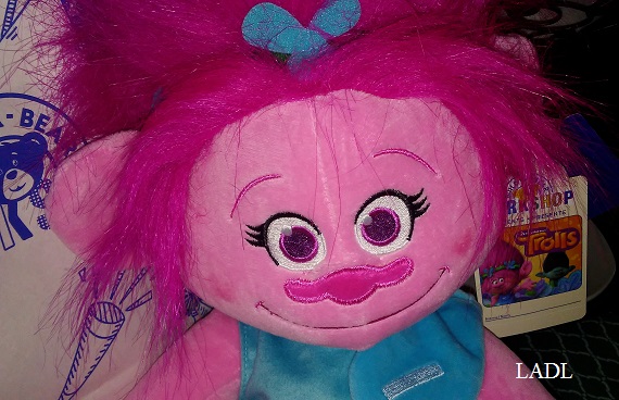 Living A Doll's Life : *REVIEW* DreamWorks Poppy Troll - BABW