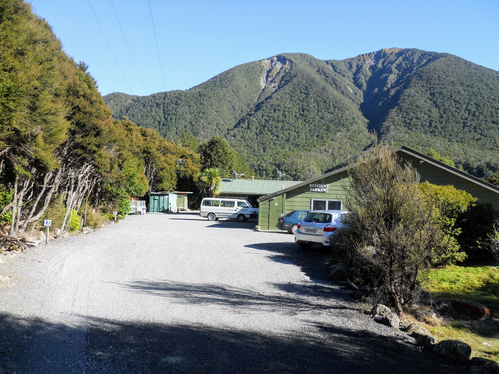 Tramping in the New Zealand backcountry: NZ Bush Adventures: Boyle ...