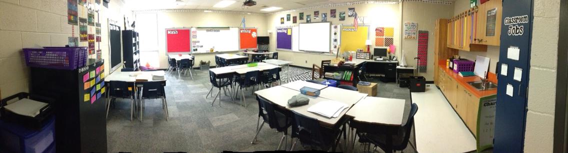 Upper Elementary Fun!: Classroom Tour!