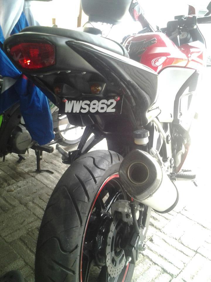 Undertail / Fenderless Kawasaki Ninja 250R with Signal & Stop Lamp ...