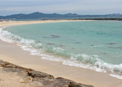 Enjoying Life With 4 Kids: A Visit to Uken Beach