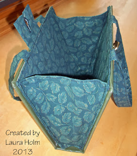 Holmade Laura: Book Purse