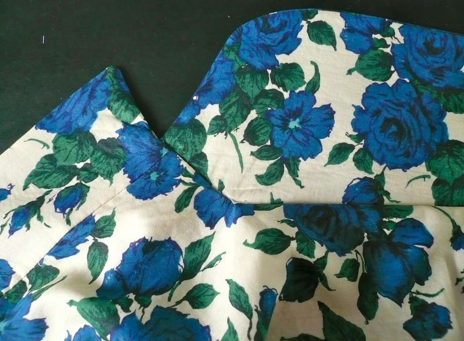 Handmade Jane: Tutorial: attaching a collar and facings to a shirt dress