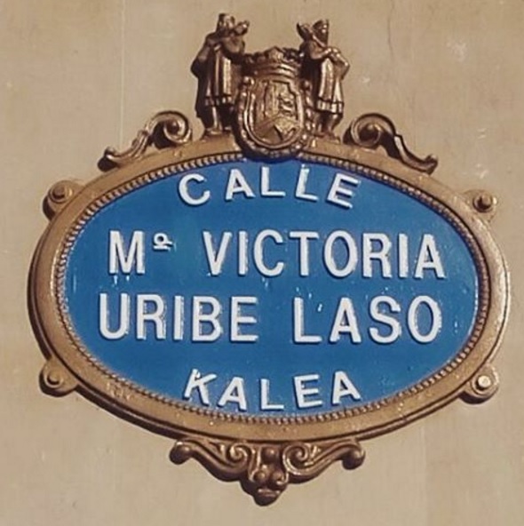 Berdinak: Mª Victoria Uribe Laso