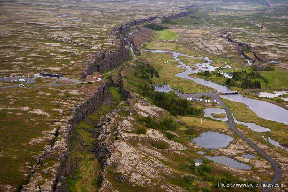 A la palestra : GRAN VALLE TECTÓNICO ("RIFT") DEL CENTRO DE ISLANDIA