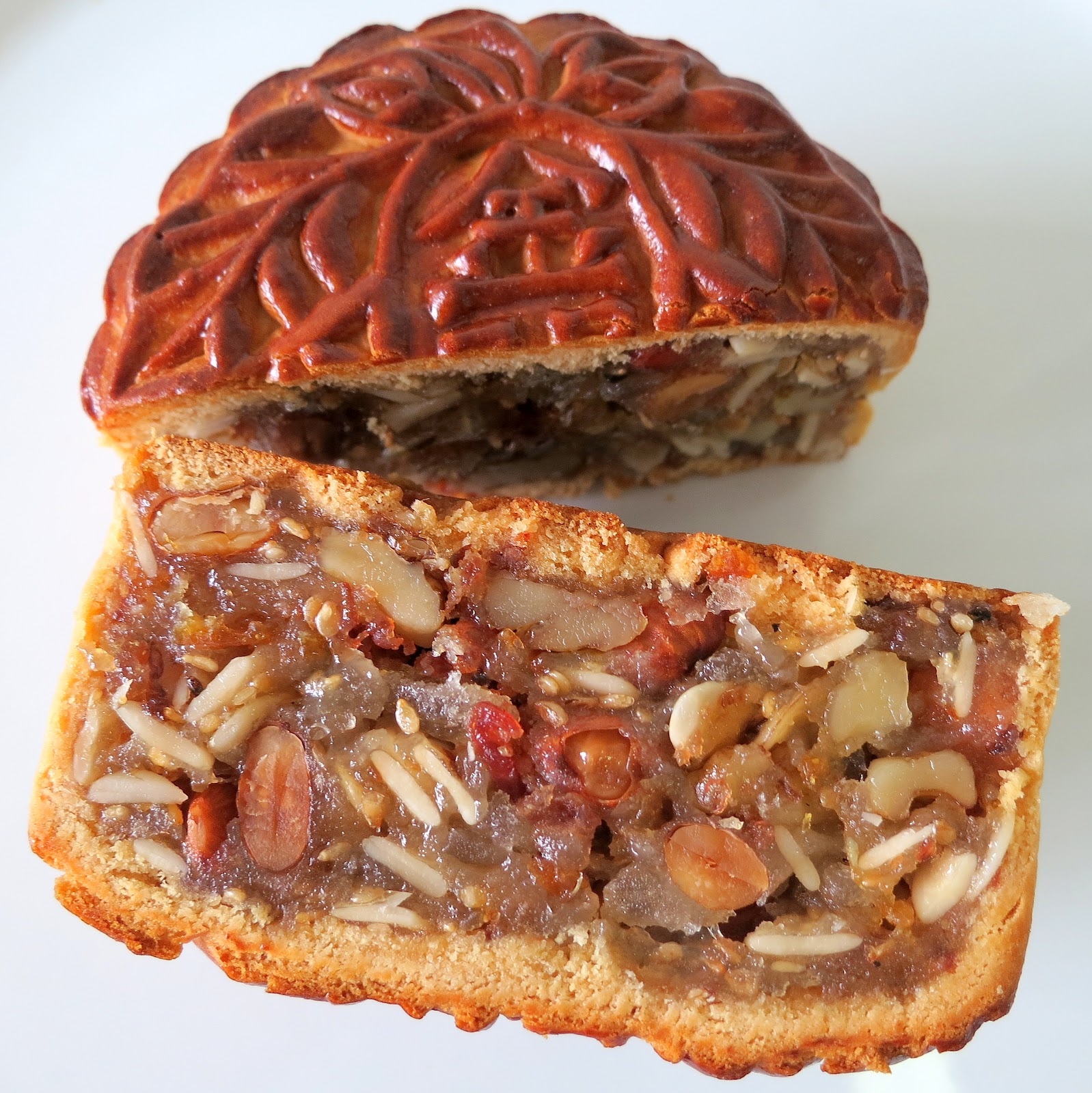 Mooncakes @ Tong Huat 东发 Bakery in Kluang, Johor, Malaysia |Tony Johor ...