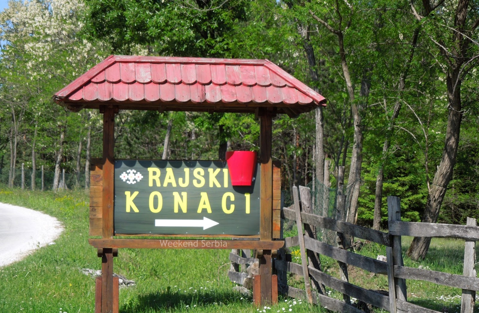 RAJAC I ETNO-SELO RAJSKI KONACI