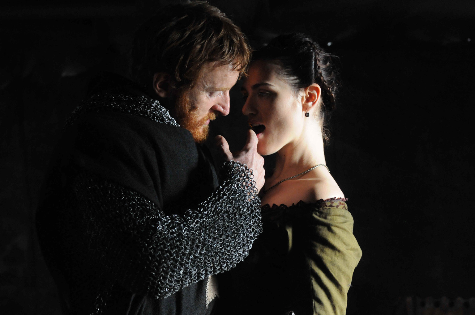 FILMY KOSTIUMOWE: Labyrinth (TV Mini-Serial 2012)