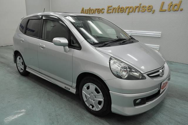 2006/FEB Honda Fit for Kenya|Japanese vehicles to the world