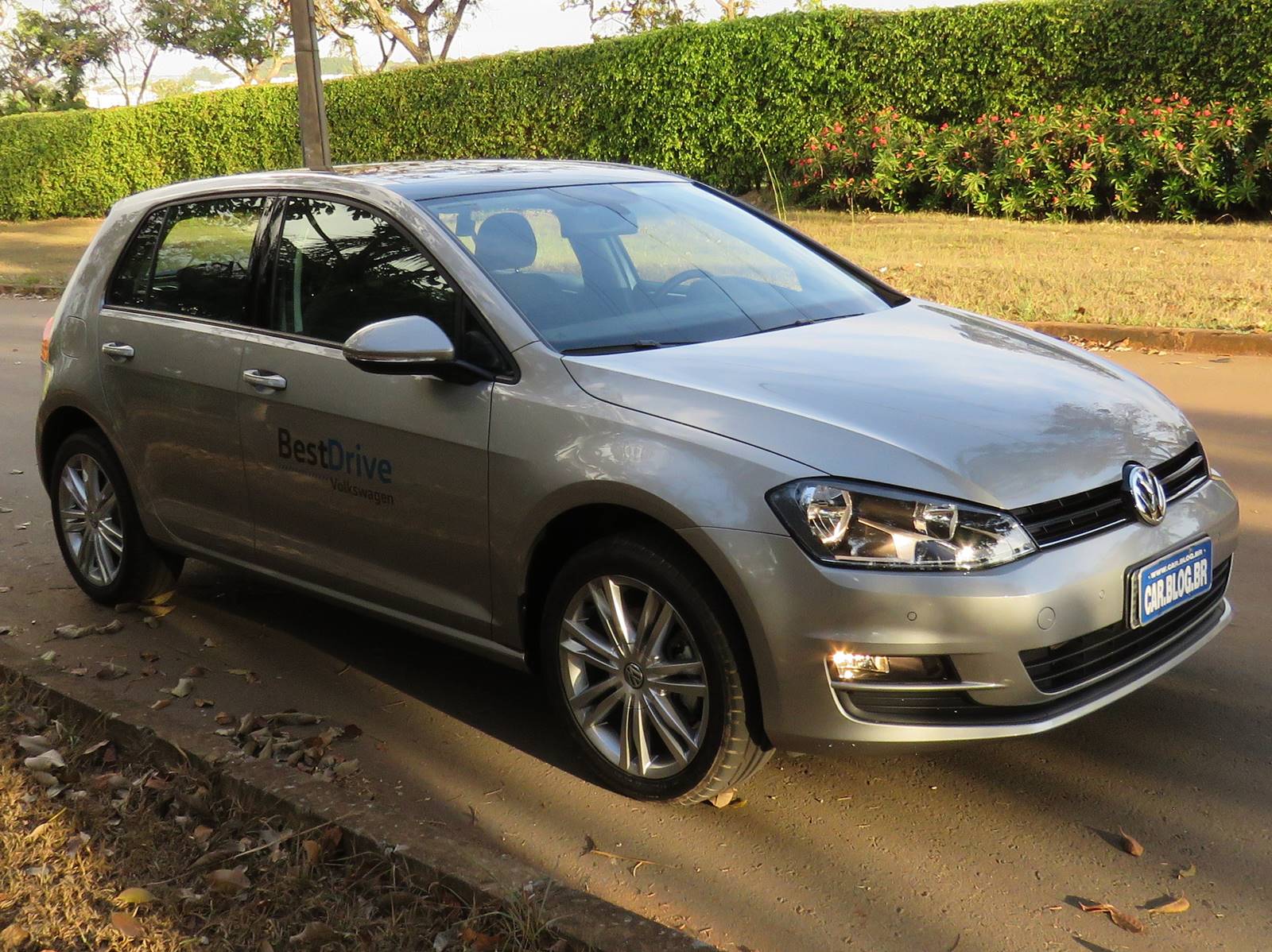 VW Golf 1.6 MSI Automático x Ford Focus 1.6 Powershift: comparativo de ...