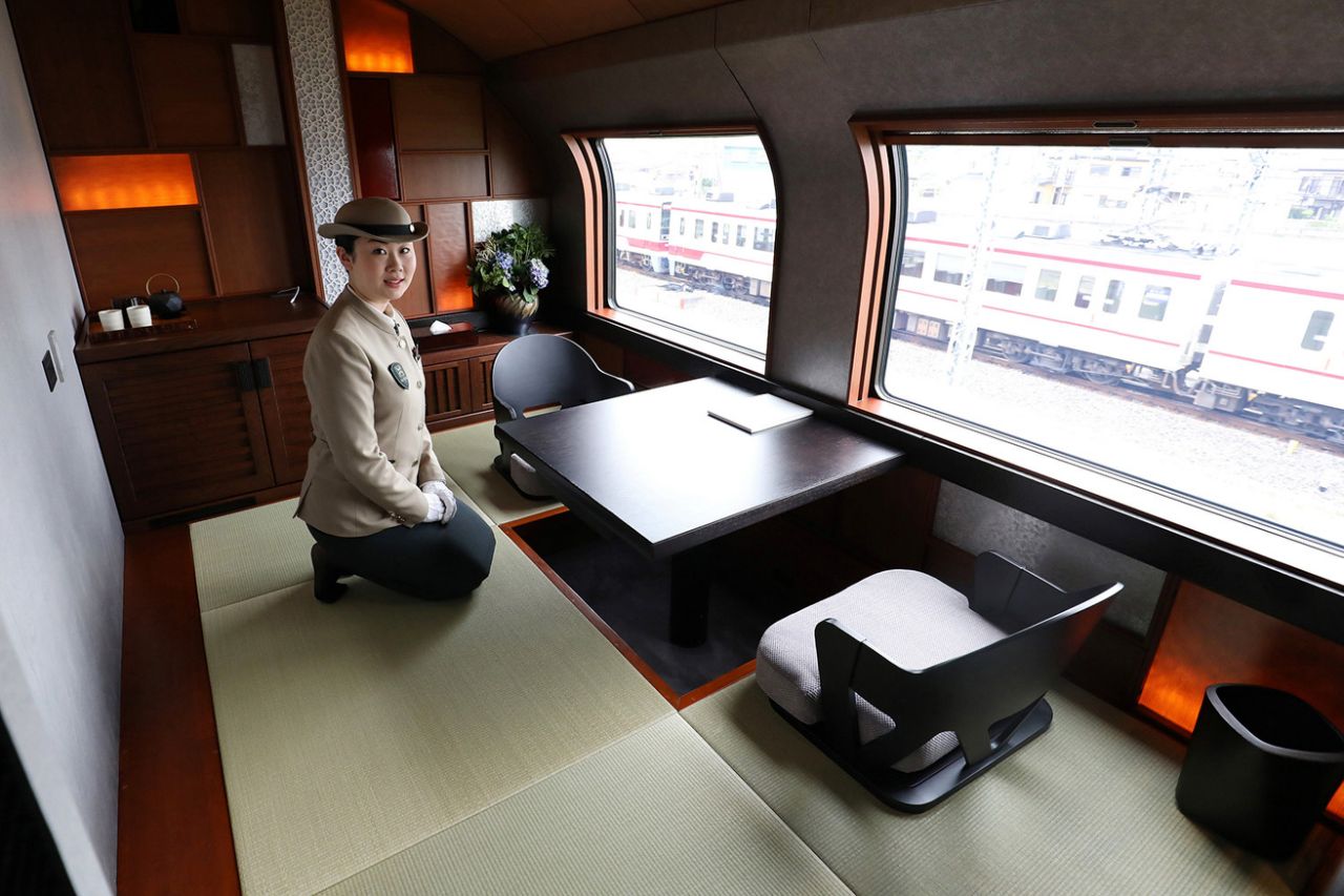 jacobiteson blog: Photos: Japanese luxury sleeper train costs only ...