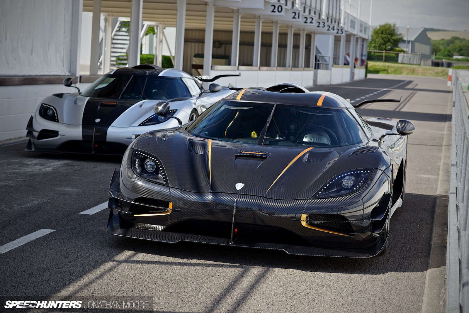 SUPER CARS: KOENIGSEGG ONE:1