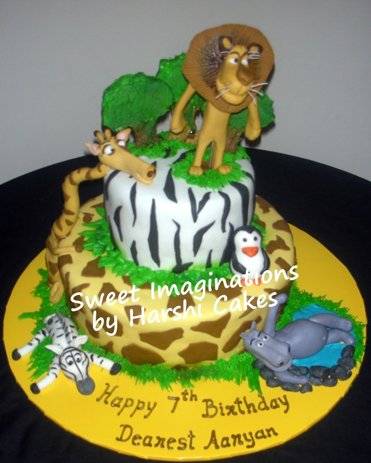 Harshi's Cakes & Bakes: Madagascar Theme Cake