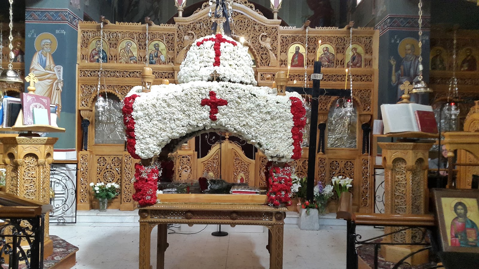 ΙΕΡΟΣ ΝΑΟΣ ΖΩΟΔΟΧΟΥ ΠΗΓΗΣ ΚΑΜΙΝΙΩΝ: Ο ΕΠΙΤΑΦΙΟΣ ΤΟΥ ΙΕΡΟΥ ΝΑΟΥ ΜΑΣ