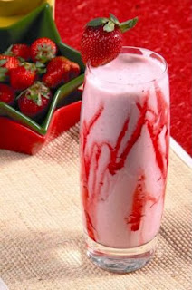 Delícias do Dia-a-Dia: FRAPÊ DE MORANGO