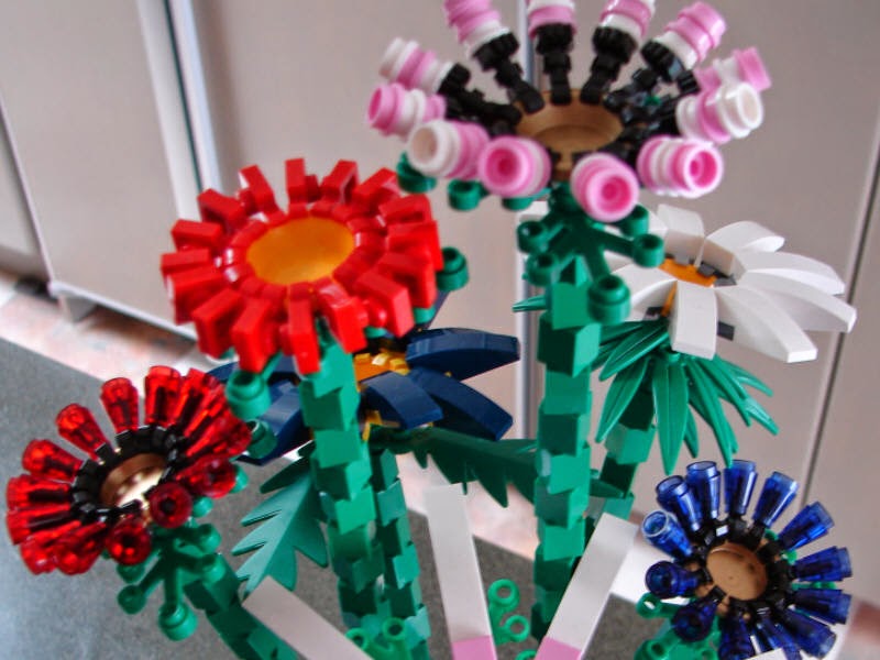 BRICK TRICK: Brick Flower Arrangement