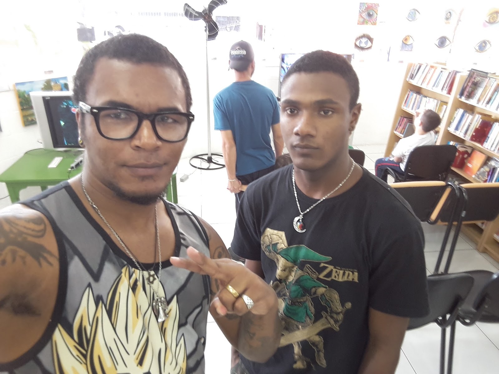 Eddy Khaos: Evento whatever nerd fest / Na Gibiteka Max Zendron (BARUERI)