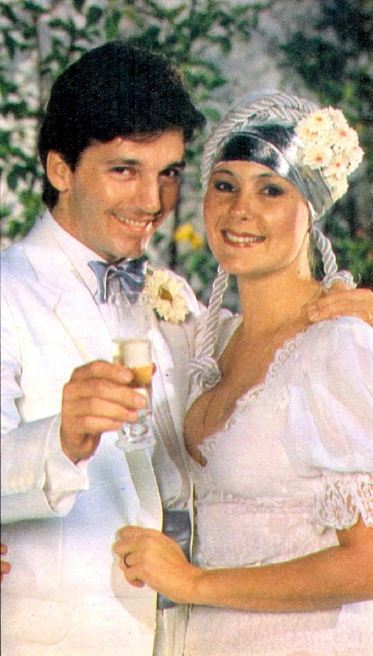 Astros em Revista: ELIZABETH SAVALLA A SAGA DE UMA LUTADORA