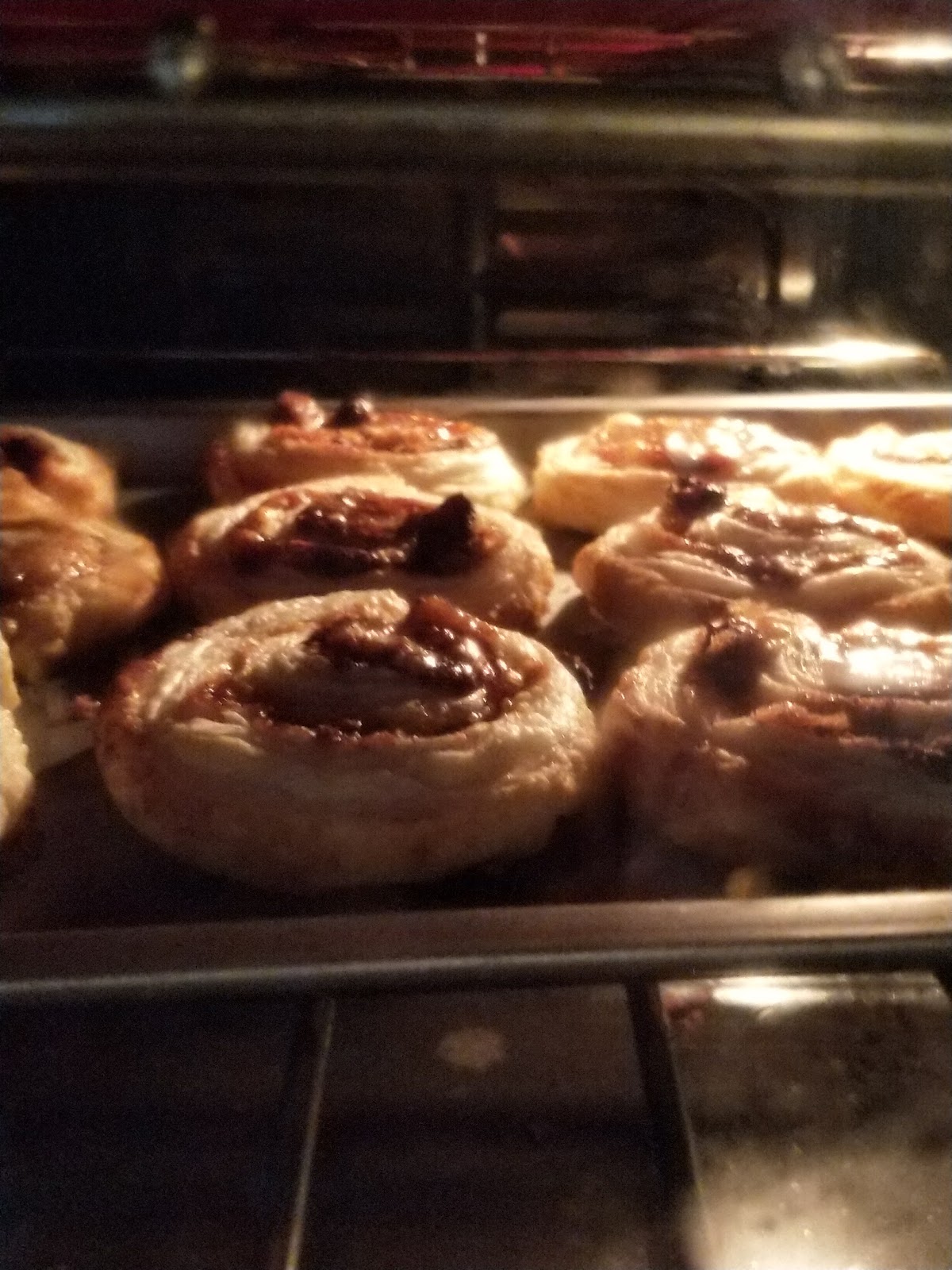 Christmassy Cinnamon Catherine Wheels Recipe