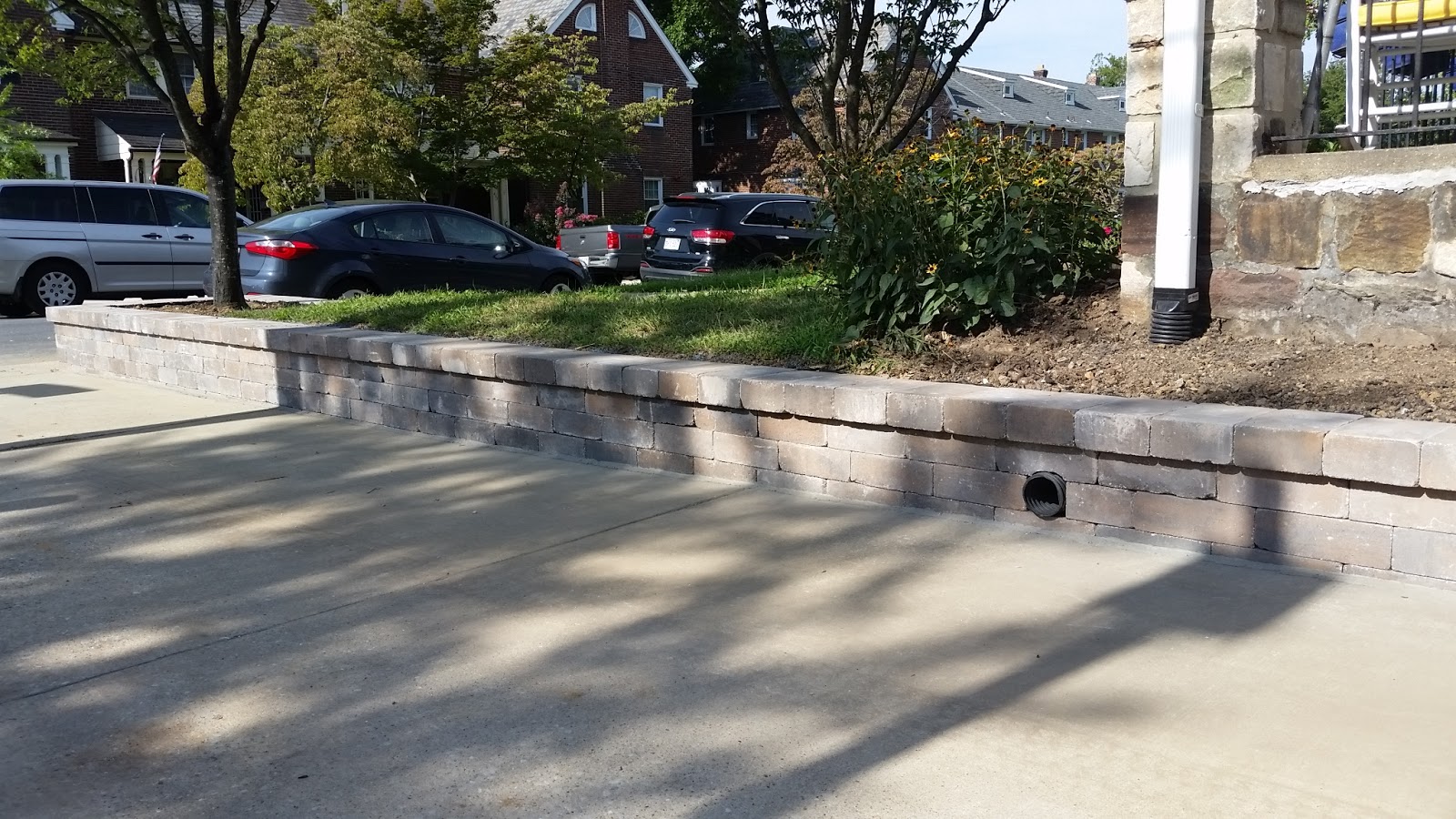 Custom Stoneworks & Design Inc.: New retaining wall in Rodger's Forge ...