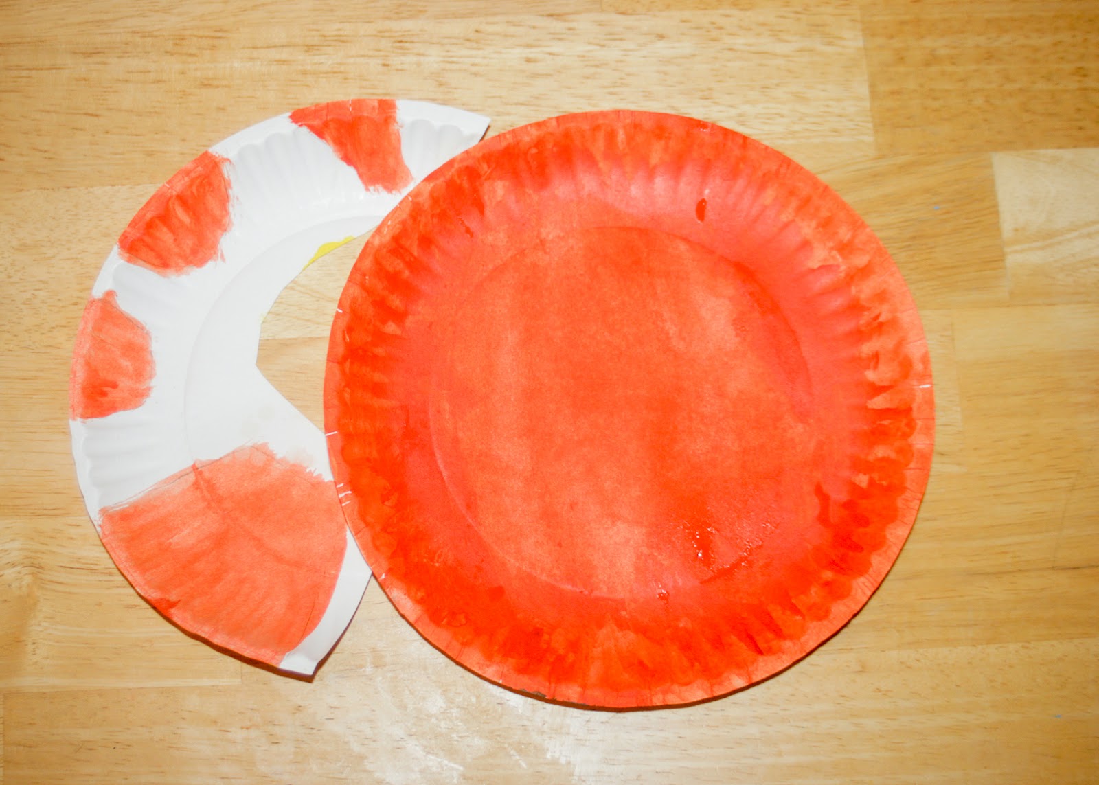 Mommy Minutes: Paper Plate Fish