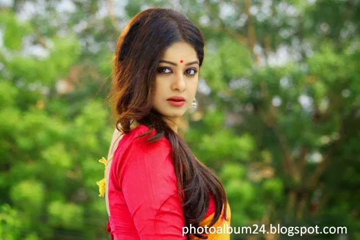 Bangladeshi Movie Actress Mousumi | photo album 24