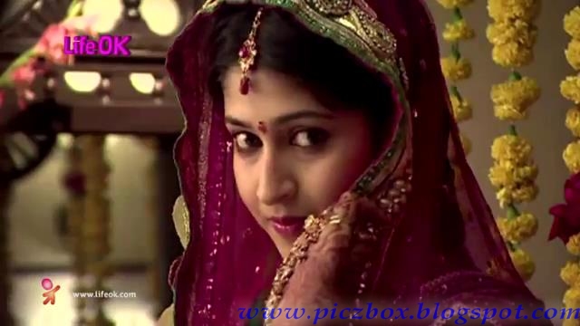 Gorgeous Sonarika Bharodia (Abhilasha from Tum Dena Saath Mera on Life ...