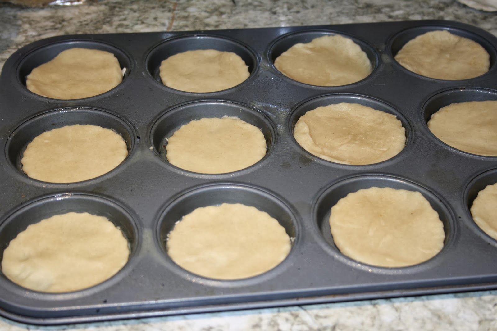Caroline Makes....: Mini Treacle Tarts