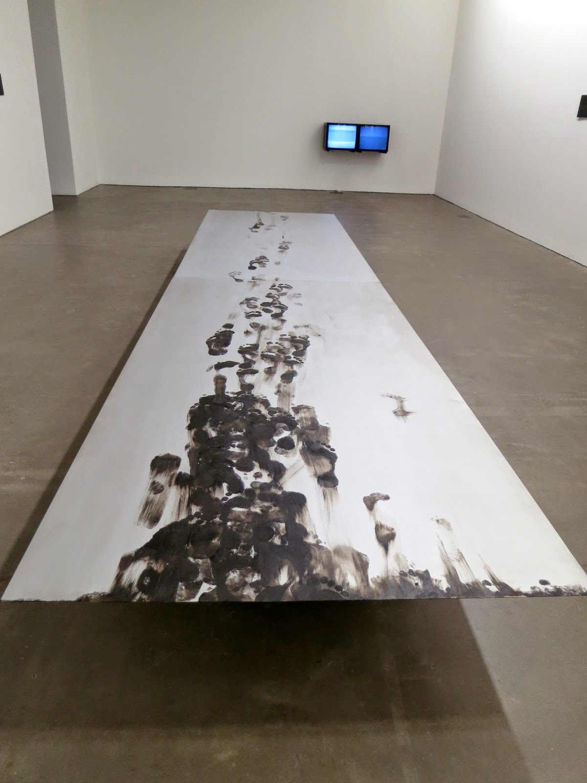 A Place Called Space: Please Return - A.K. Dolven