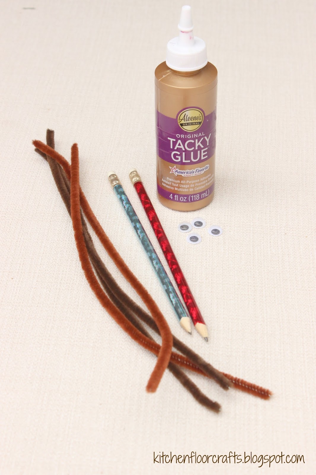 Kitchen Floor Crafts: Pipe Cleaner Earthworms