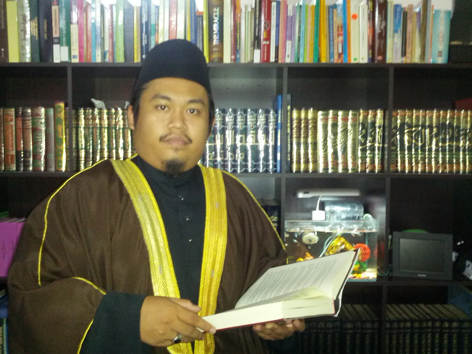 peguam syarie: Mei 2013