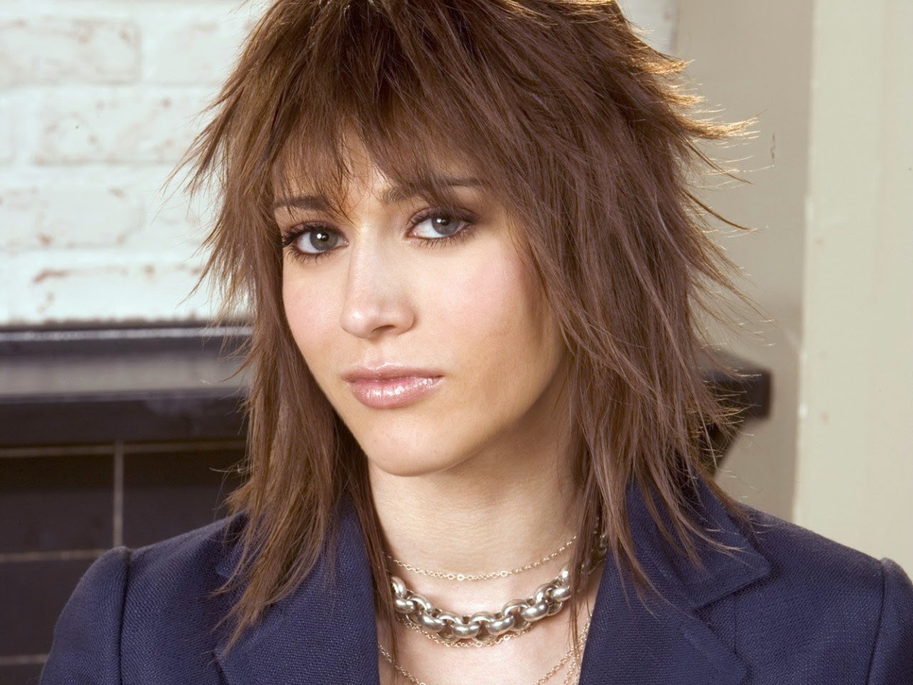 STAR HD PHOTOS: American Cute Girl Lizzy Caplan