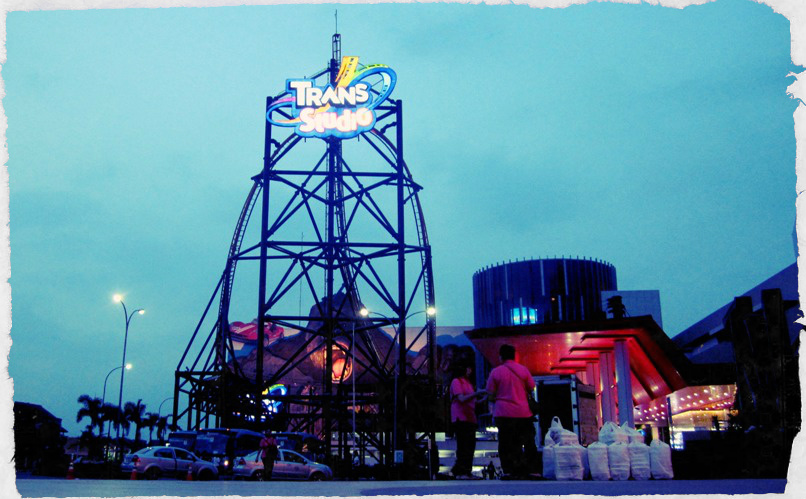 Yellow Life: Trans Studio Bandung 2