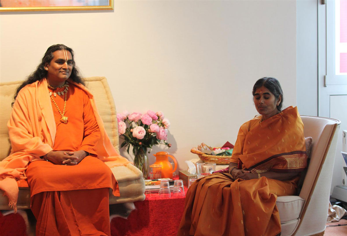 Sri Swami Vishwananda (Deutsch): Besuch von Mutter Meera