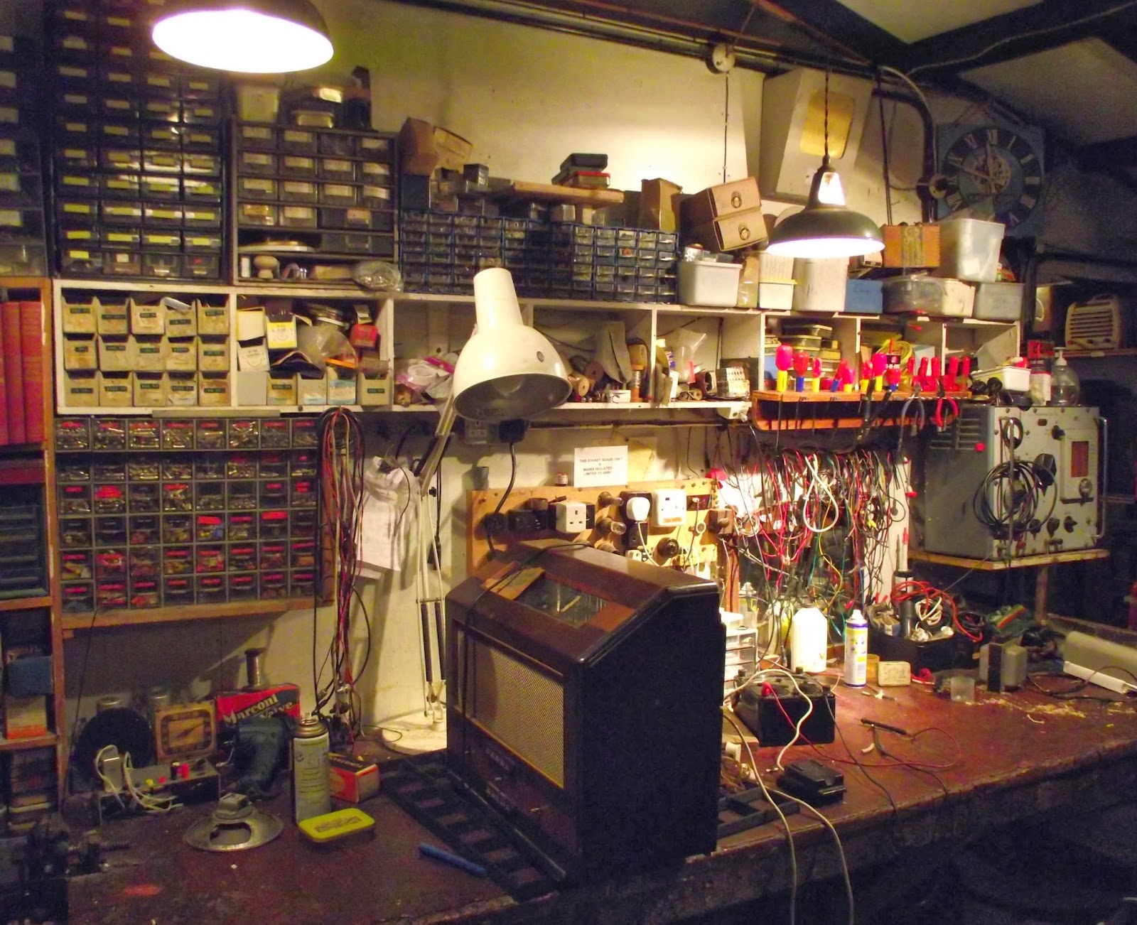 YoungManGoneWest: Gerry Wells - Valveman