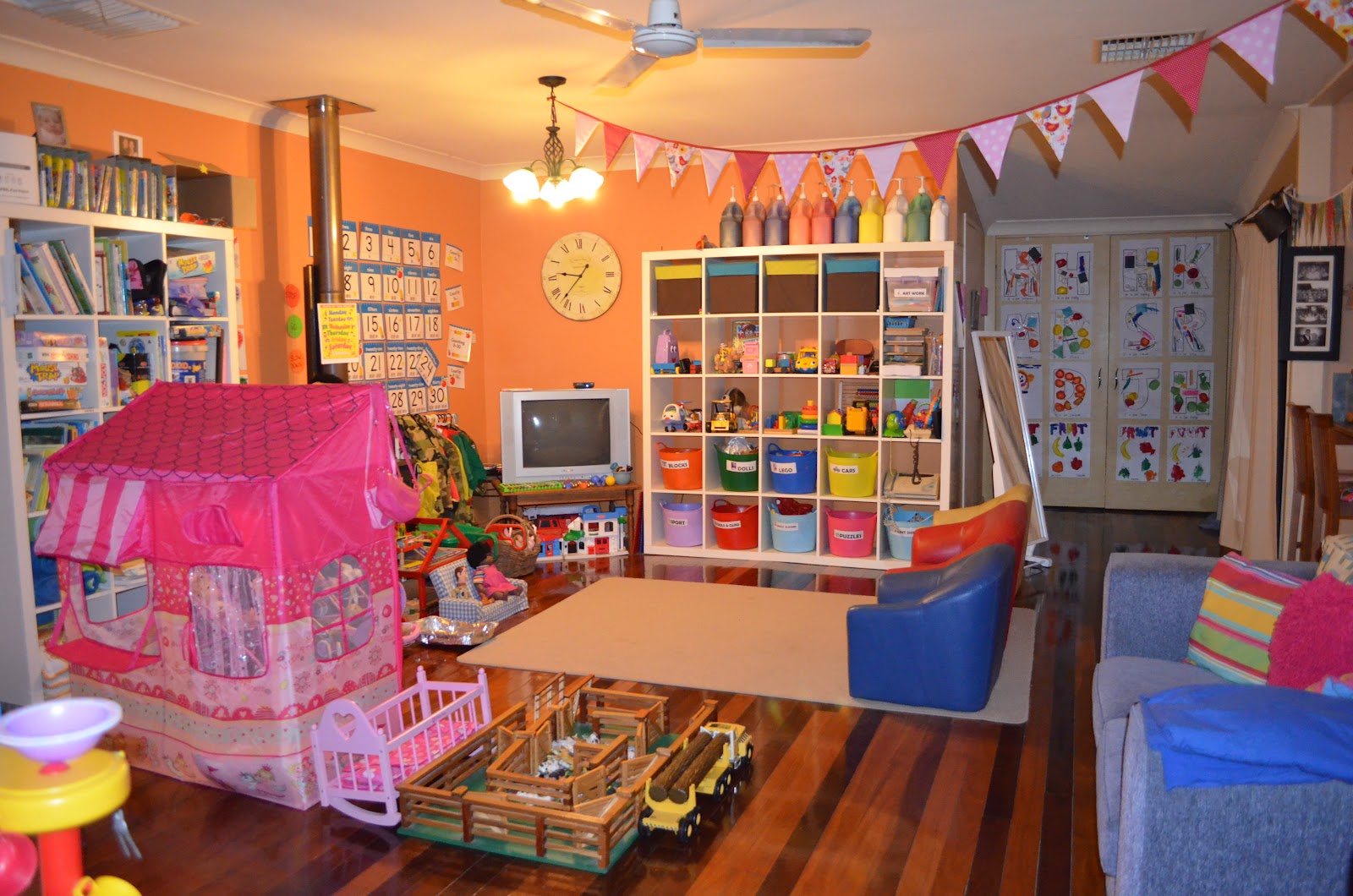 Country Vintage Clutter: My Day Care Environment