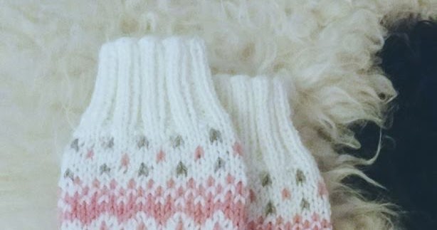 Neuleita väylän varrelta: Vauvan kirjoneulesukat