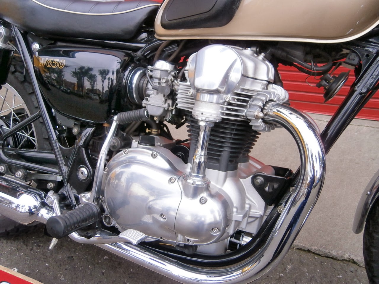 SOX所沢店ブログ！: W650入荷しましたーー！