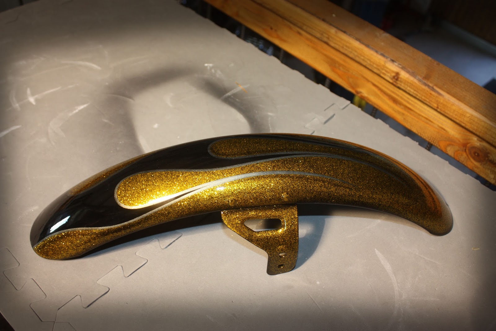 Online Motorcycle Paint Shop: Gold Metal Flake with black flames